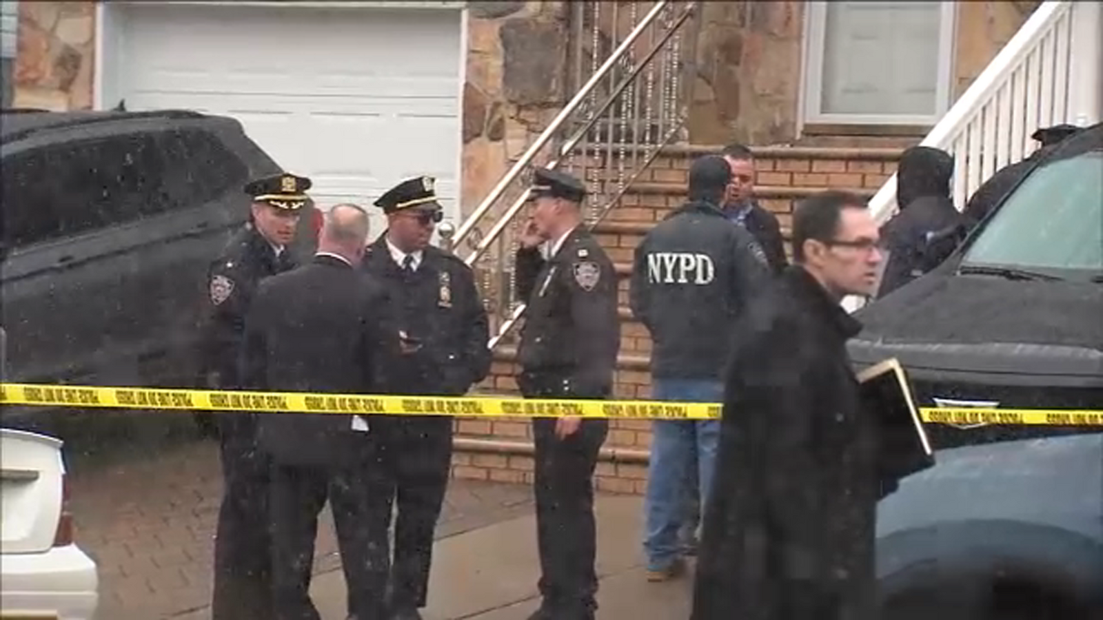 NYPD detective and suspect shot during drug bust on Staten Island ...