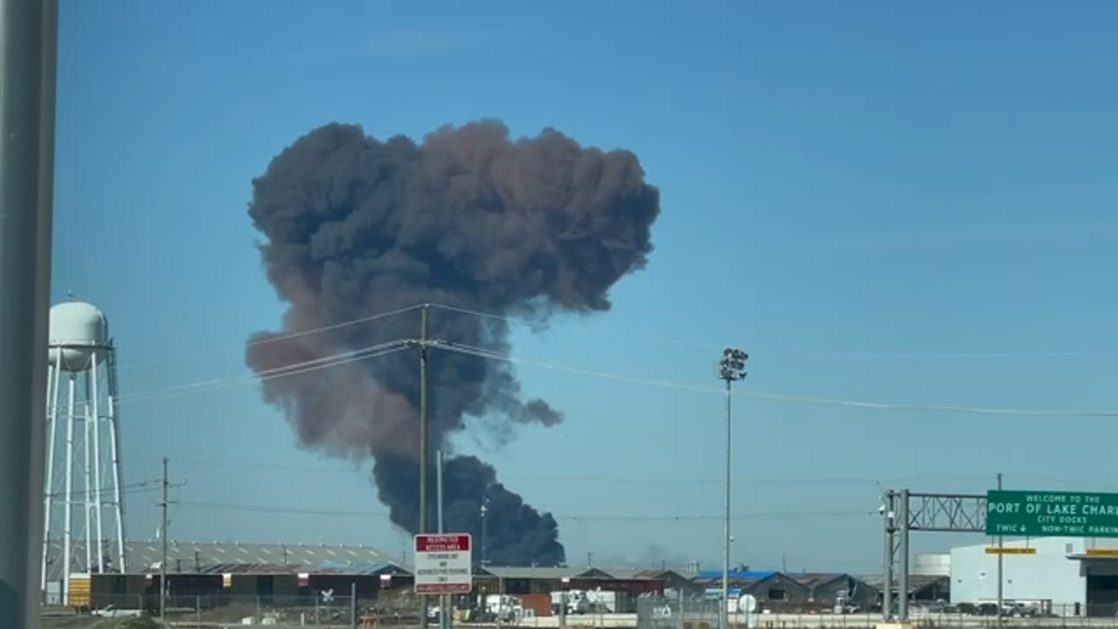 Chemical plant explosion at Westlake Chemical South in Louisiana ...