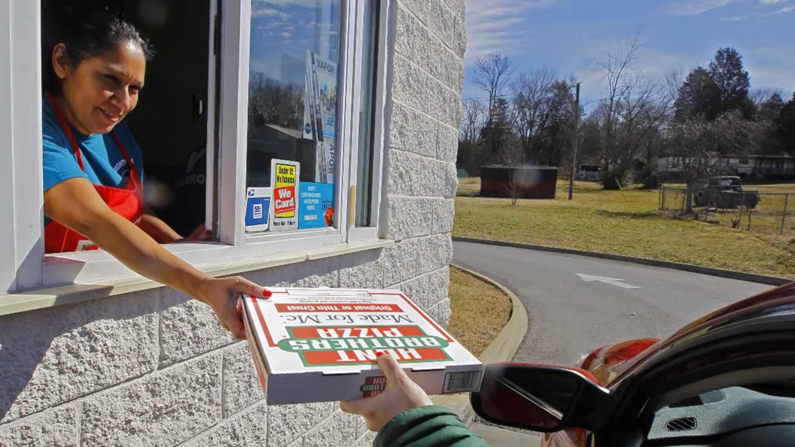 FDA: Chemical in pizza boxes may cause cancer, birth defects - ABC7 San ...