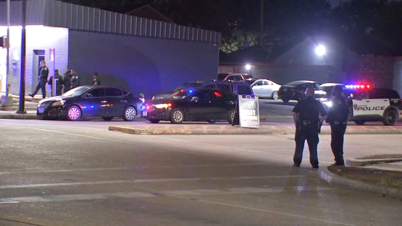 Houston crime: Security guard shot after breaking up fight outside club ...