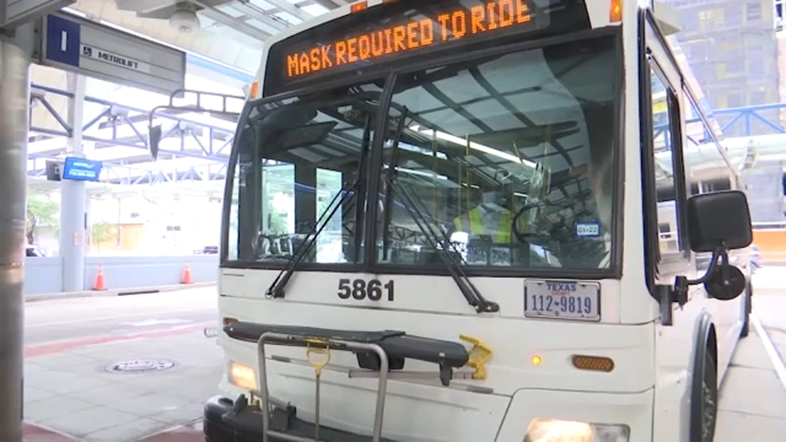 Houston METRO offering $4,000 incentive to new bus drivers and $8,000 ...
