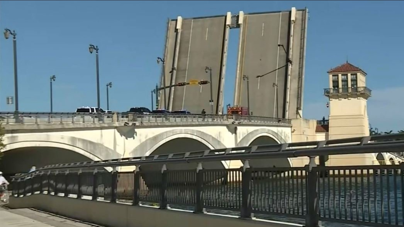 Drawbridge death: Florida woman falls to death in Palm Beach; bystander ...