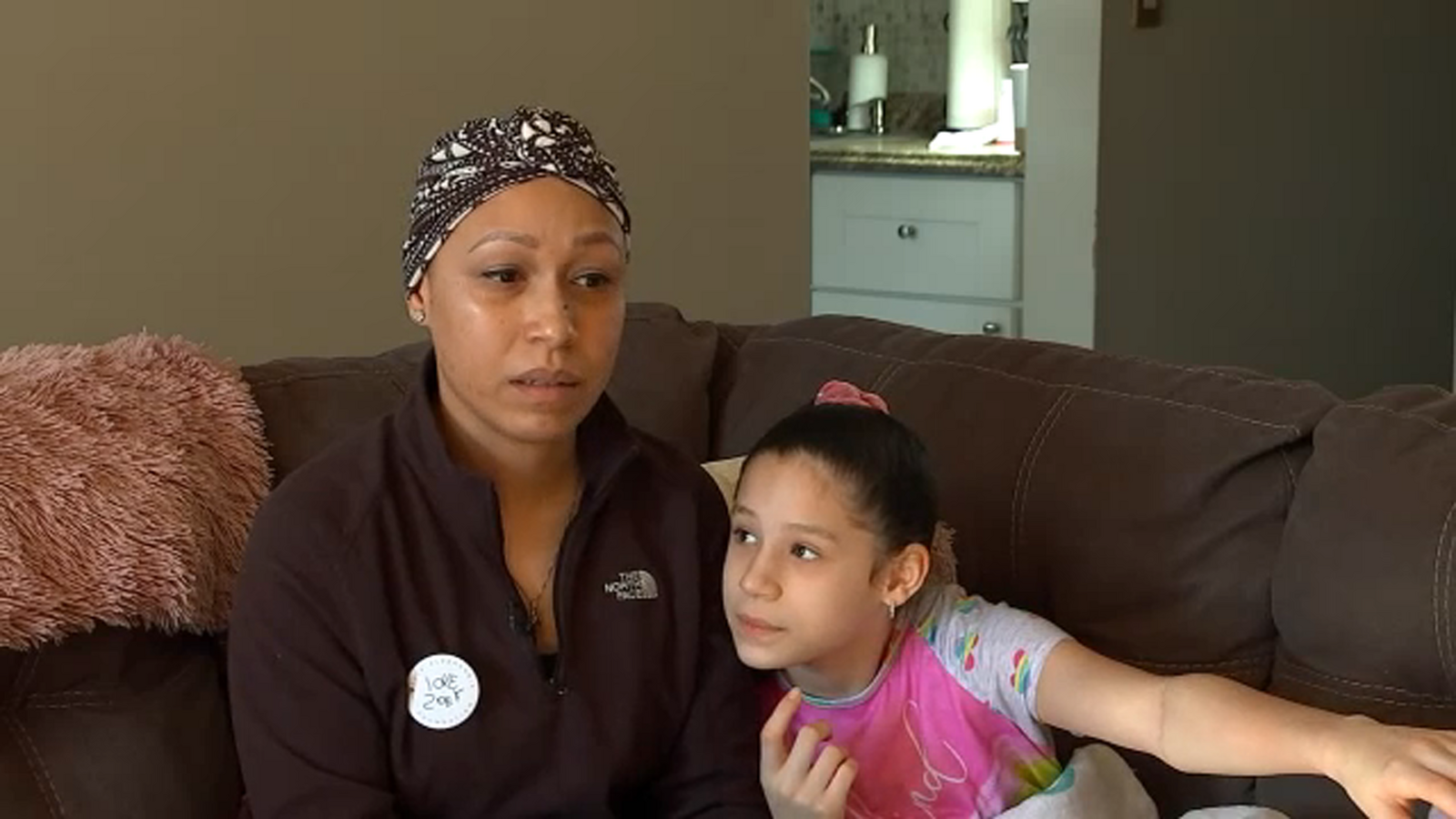 Mom, 10-year-old daughter Cianna Tunstall both fighting cancer on Long ...