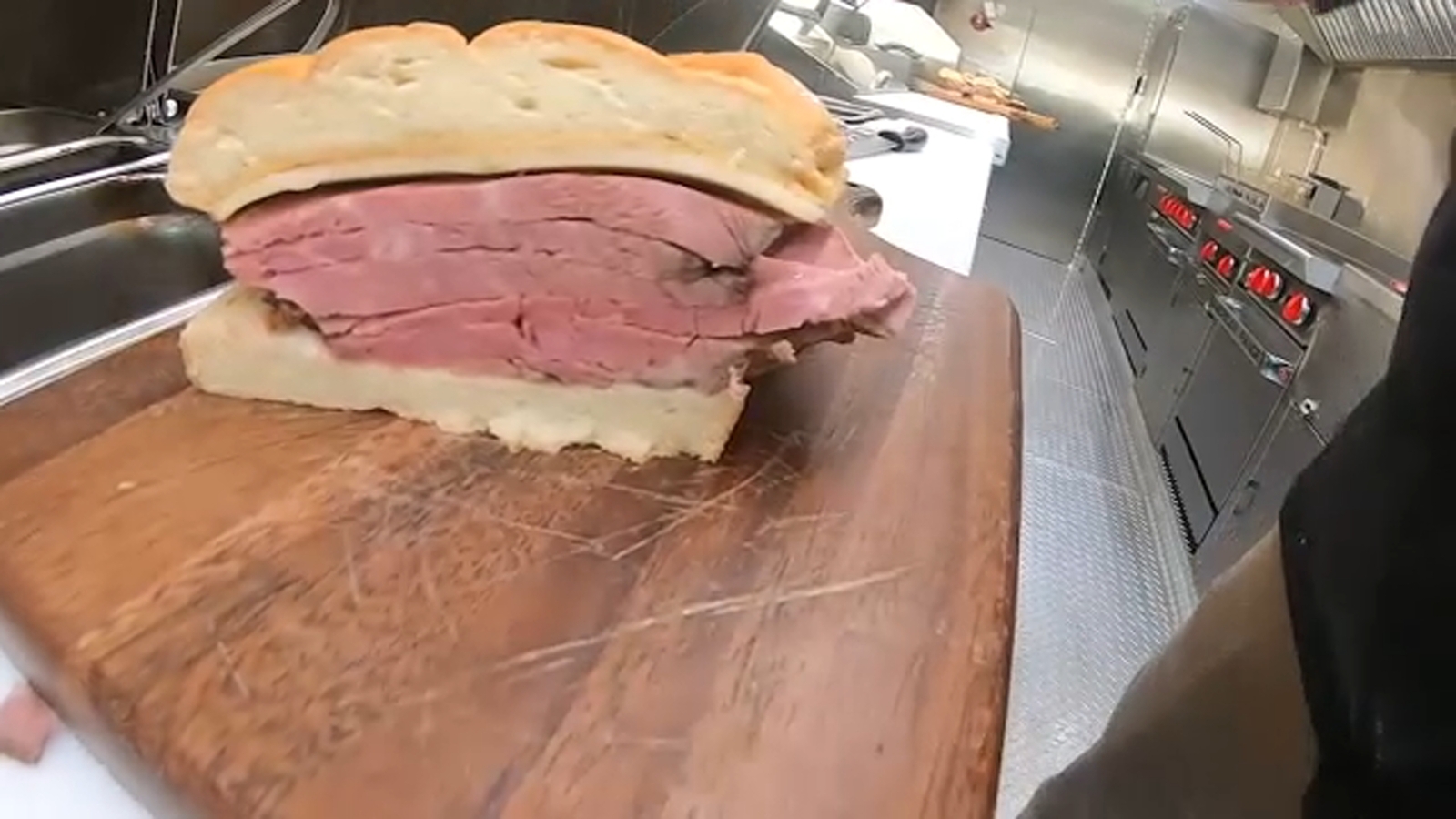 Mad Duck's new food truck Duck Haus set to open - ABC30 Fresno