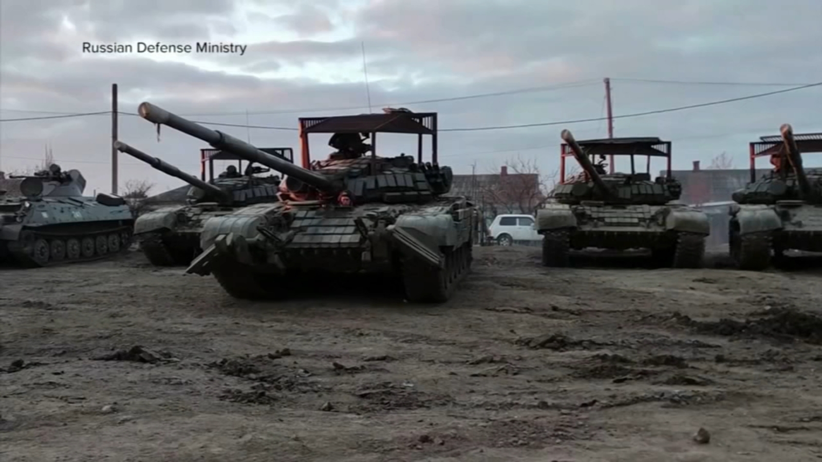 Russia-Ukraine news: Some Russian troops moved to firing positions near ...