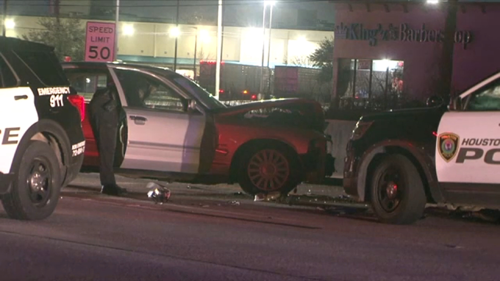 Houston police officer hit by driver while blocking traffic for deadly ...