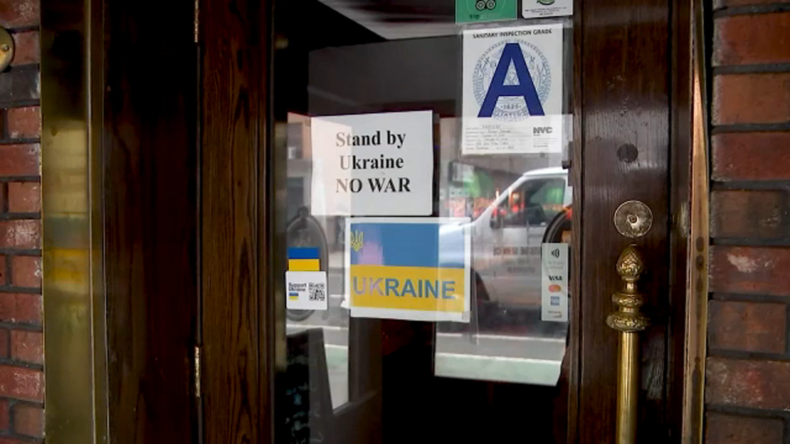 Russian restaurants in NYC standing with Ukraine amid unrest overseas ...