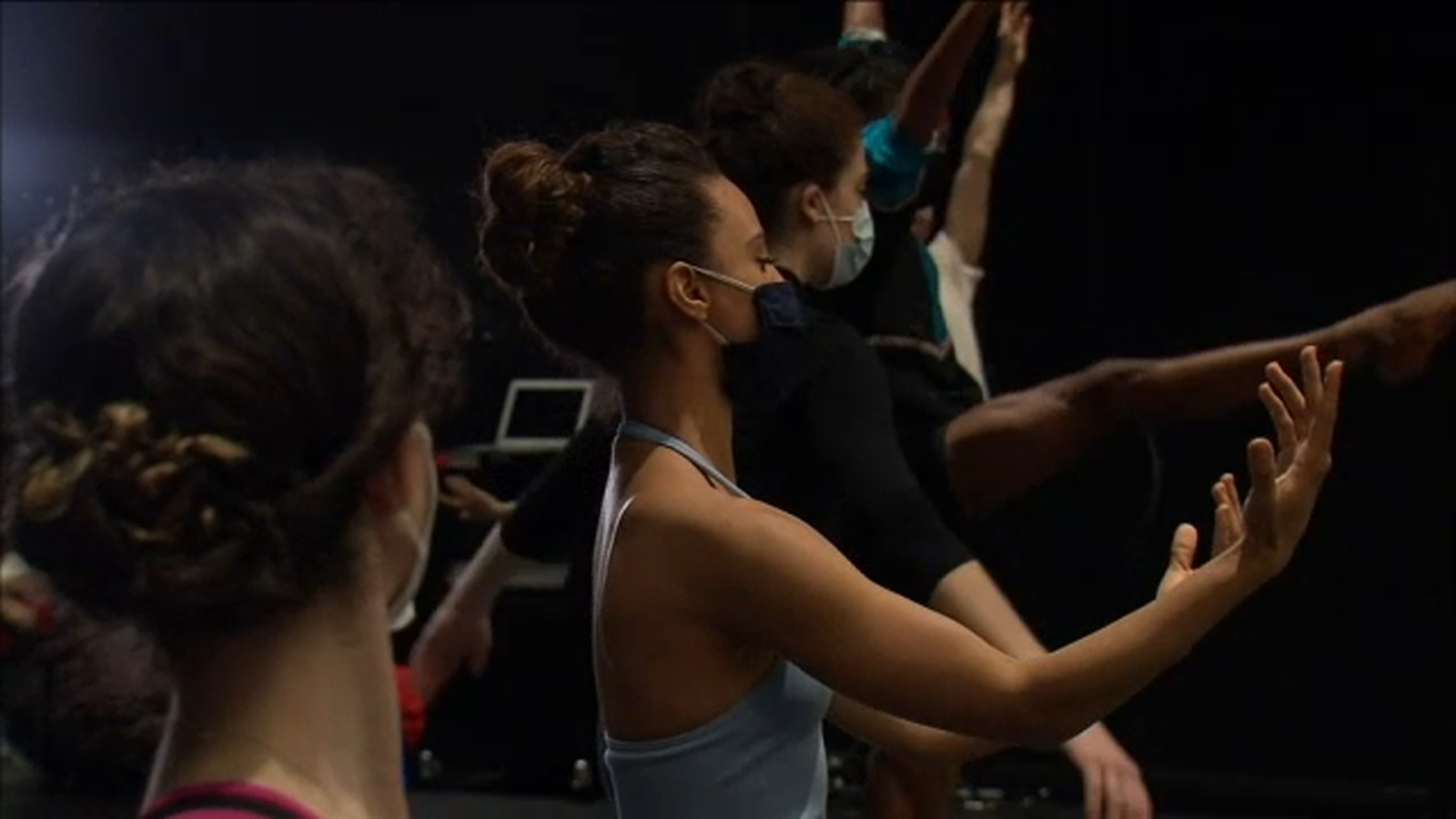 Brooklyn dancers, artists come together for 'Counterpointe' performance ...