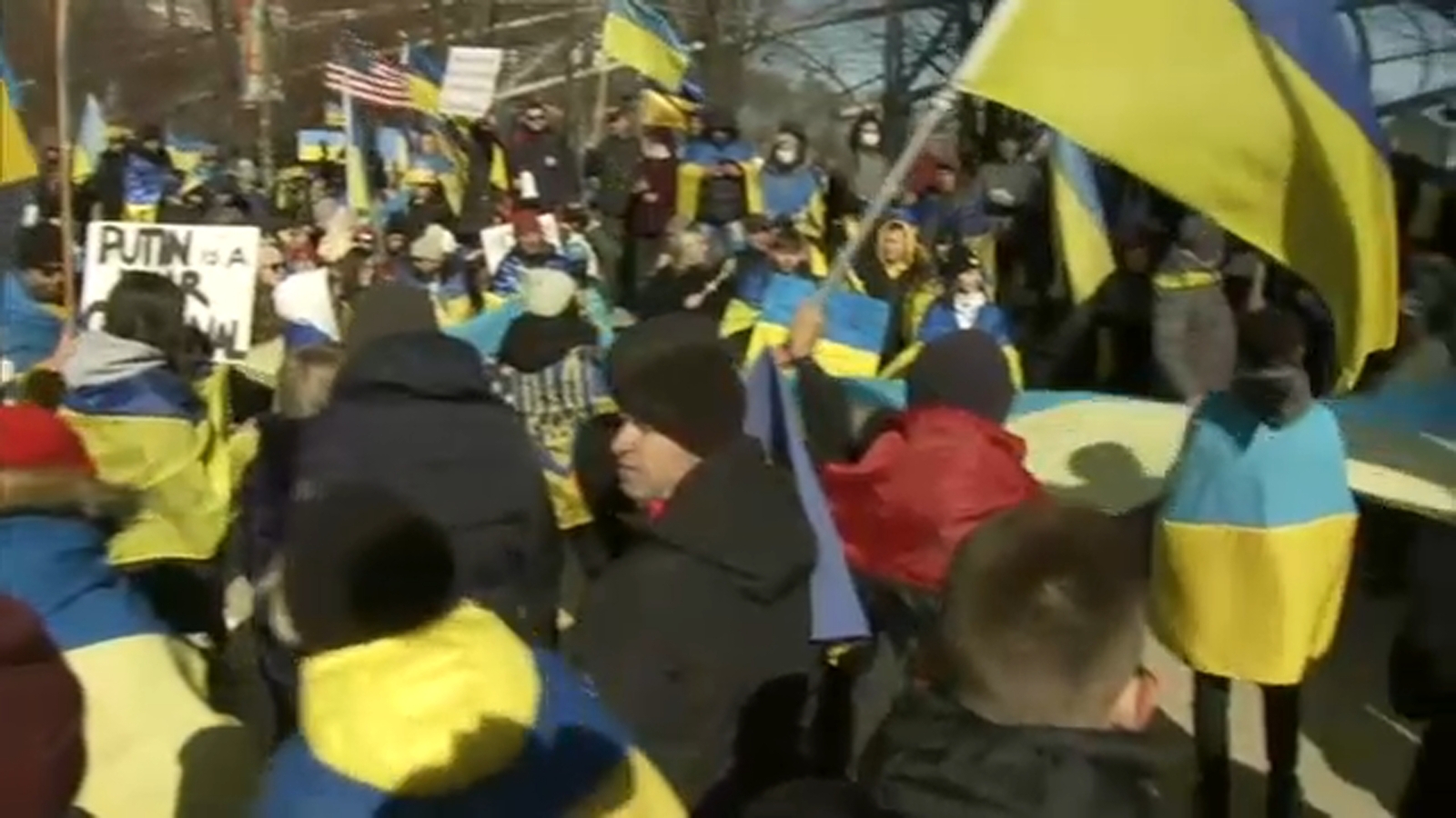 Ukraine protest Chicago: Rally continues to condemn 'unprovoked Russian ...