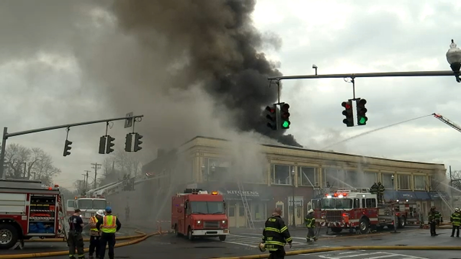 1 woman dead in New Rochelle building fire housing stores and office ...