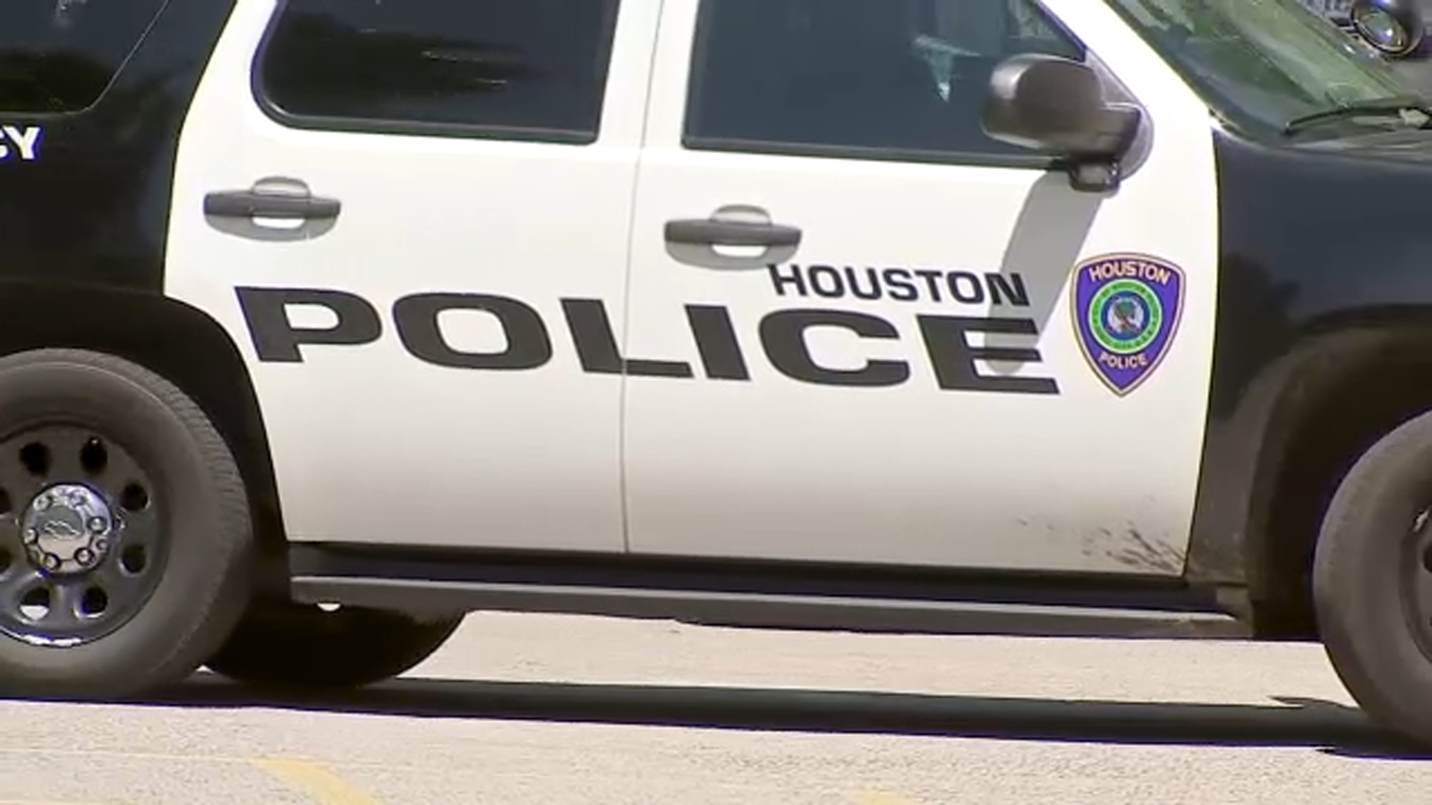 Houston police off-duty involved in downtown crash on Chartres near ...