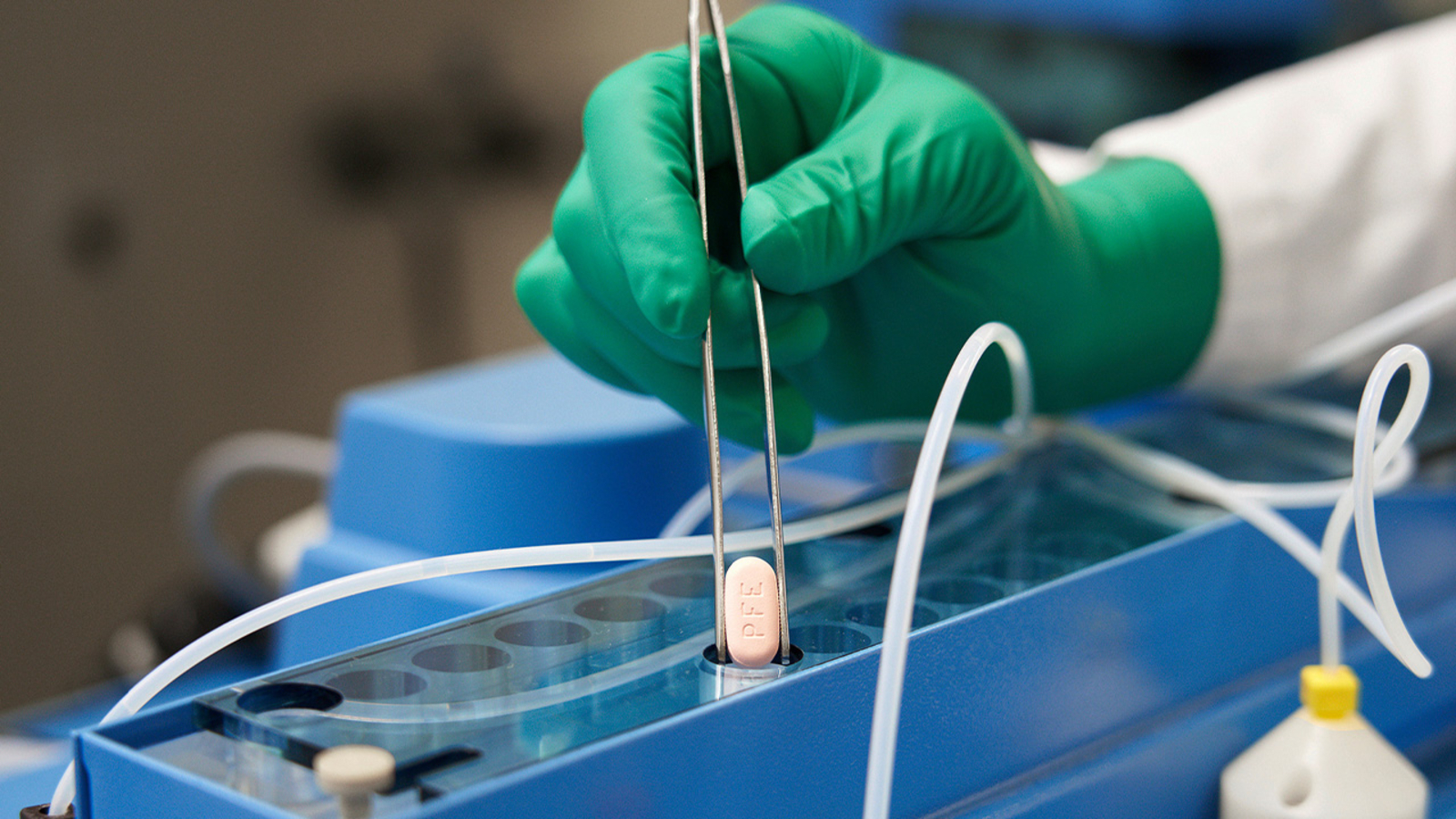 Pfizer's Paxlovid antiviral COVID pill investigated after some report ... Pfizer's Paxlovid antiviral COVID pill investigated after some report ...