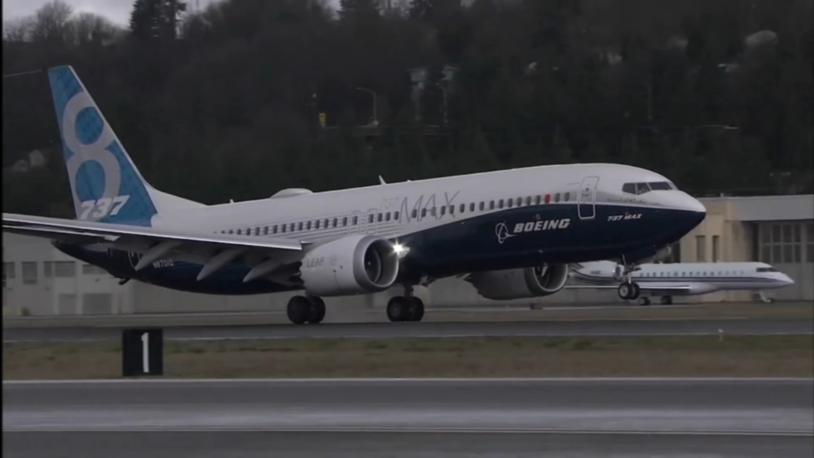 Boeing headquarters moving out of Chicago to Arlington, VA, company ...