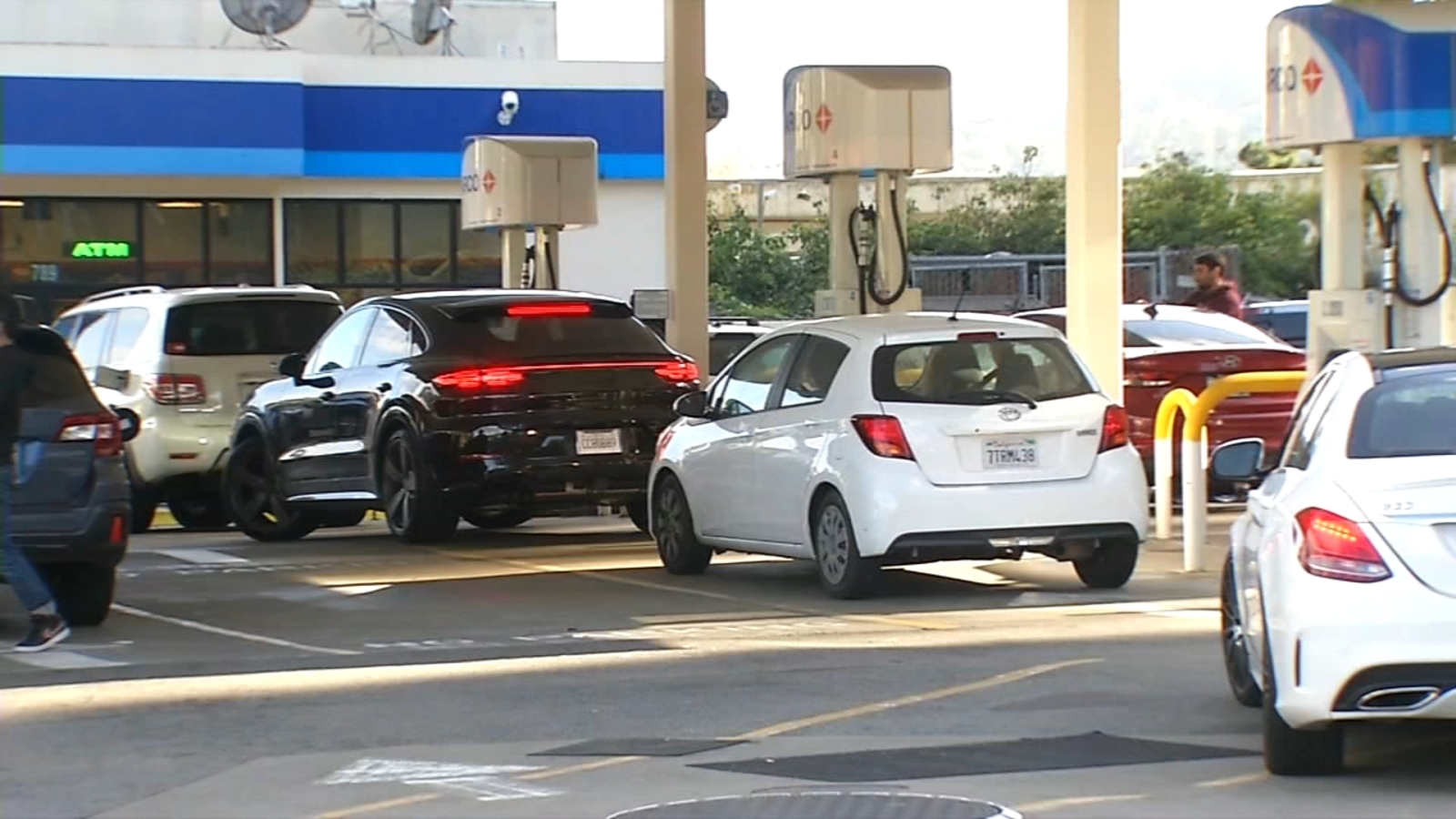 Marin Co. residents wait in long lines for cheap gas as prices go up ...