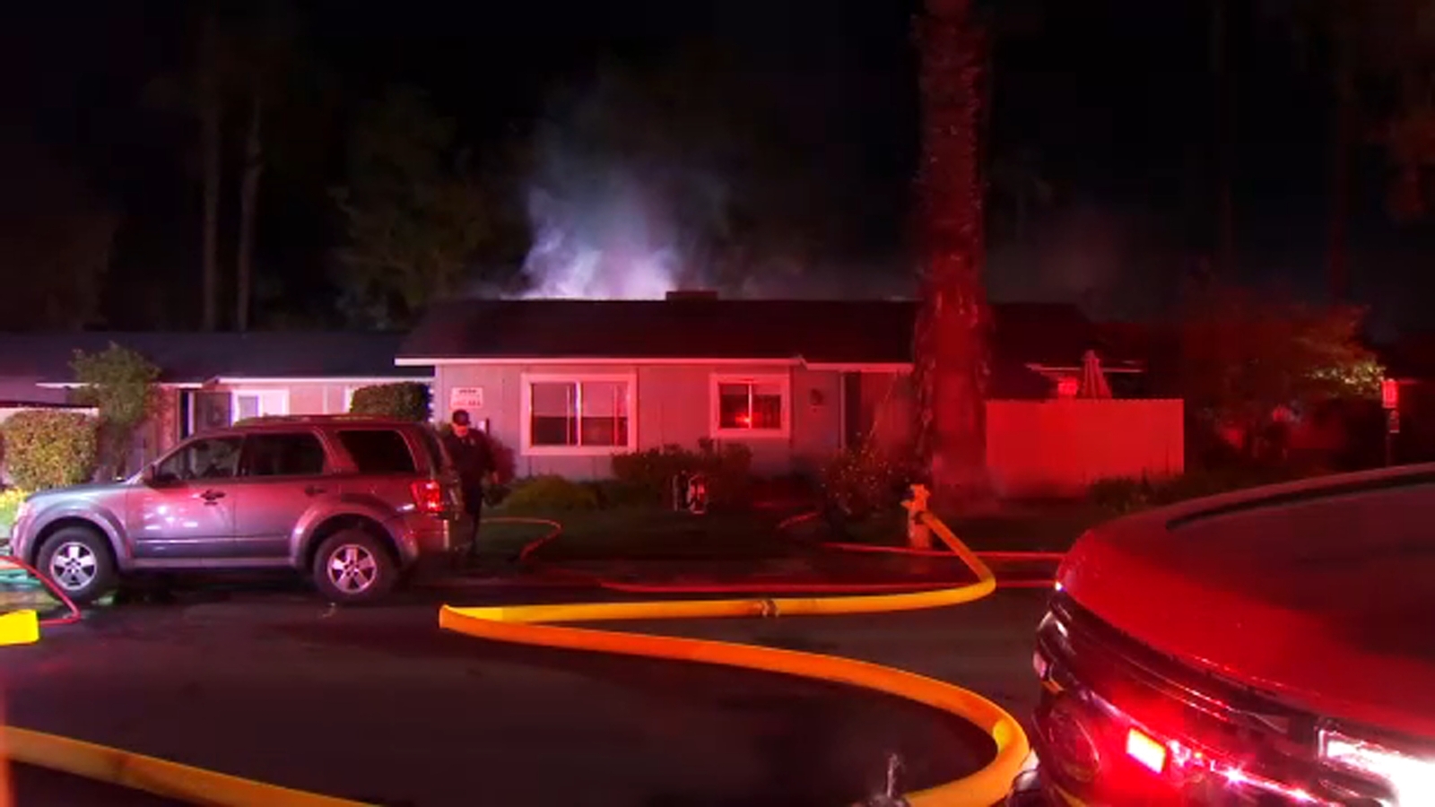 Multiple people displaced after fire at Clovis apartment complex - ABC30 Fresno