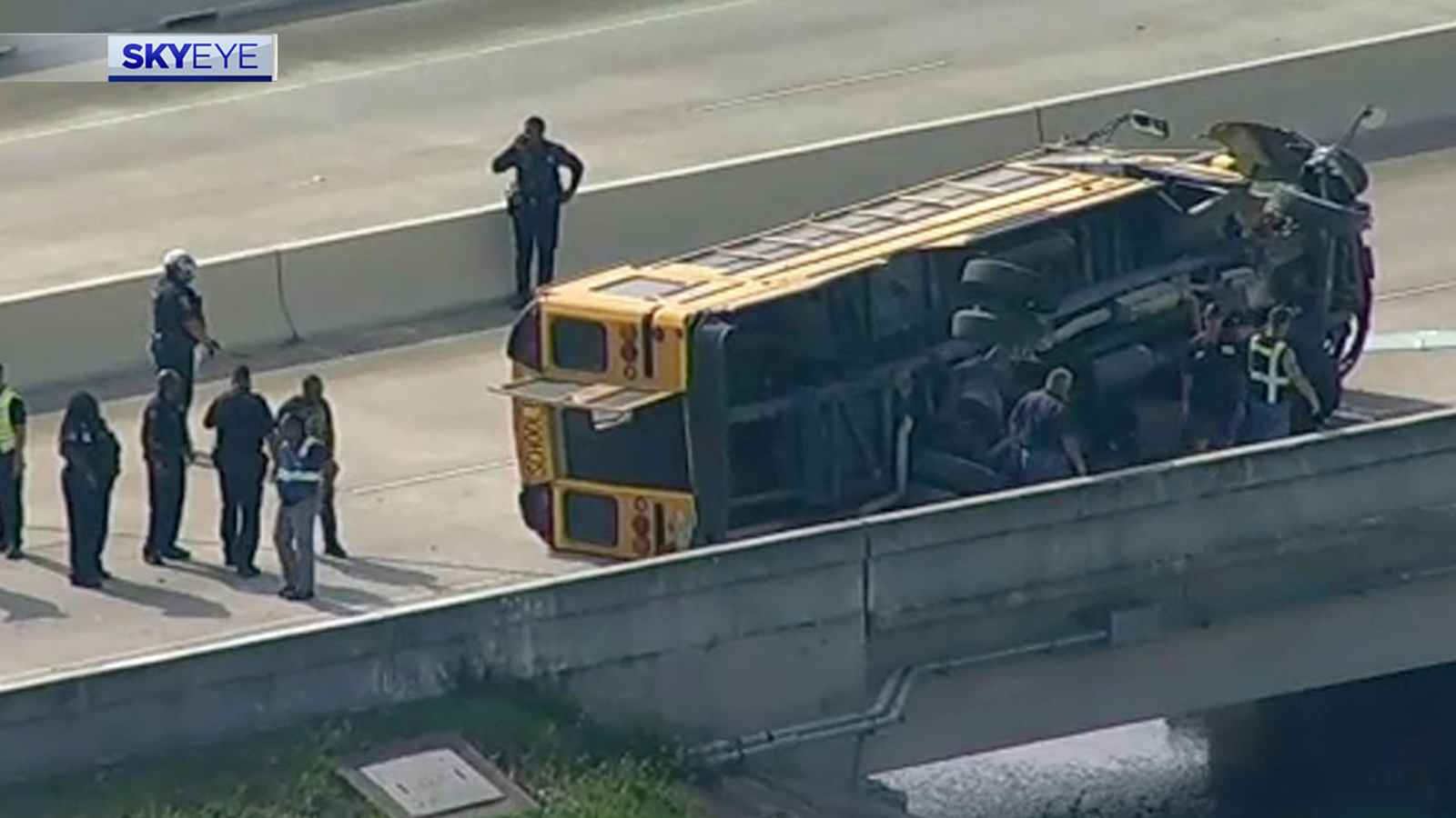 Houston traffic: Fort Bend Tollway school bus overturn blocks ...