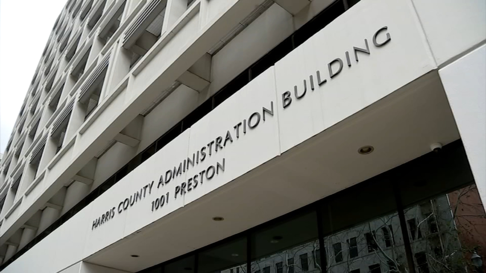 Ted Oberg Investigates: Indicted Harris County staffers, DA at odds ...