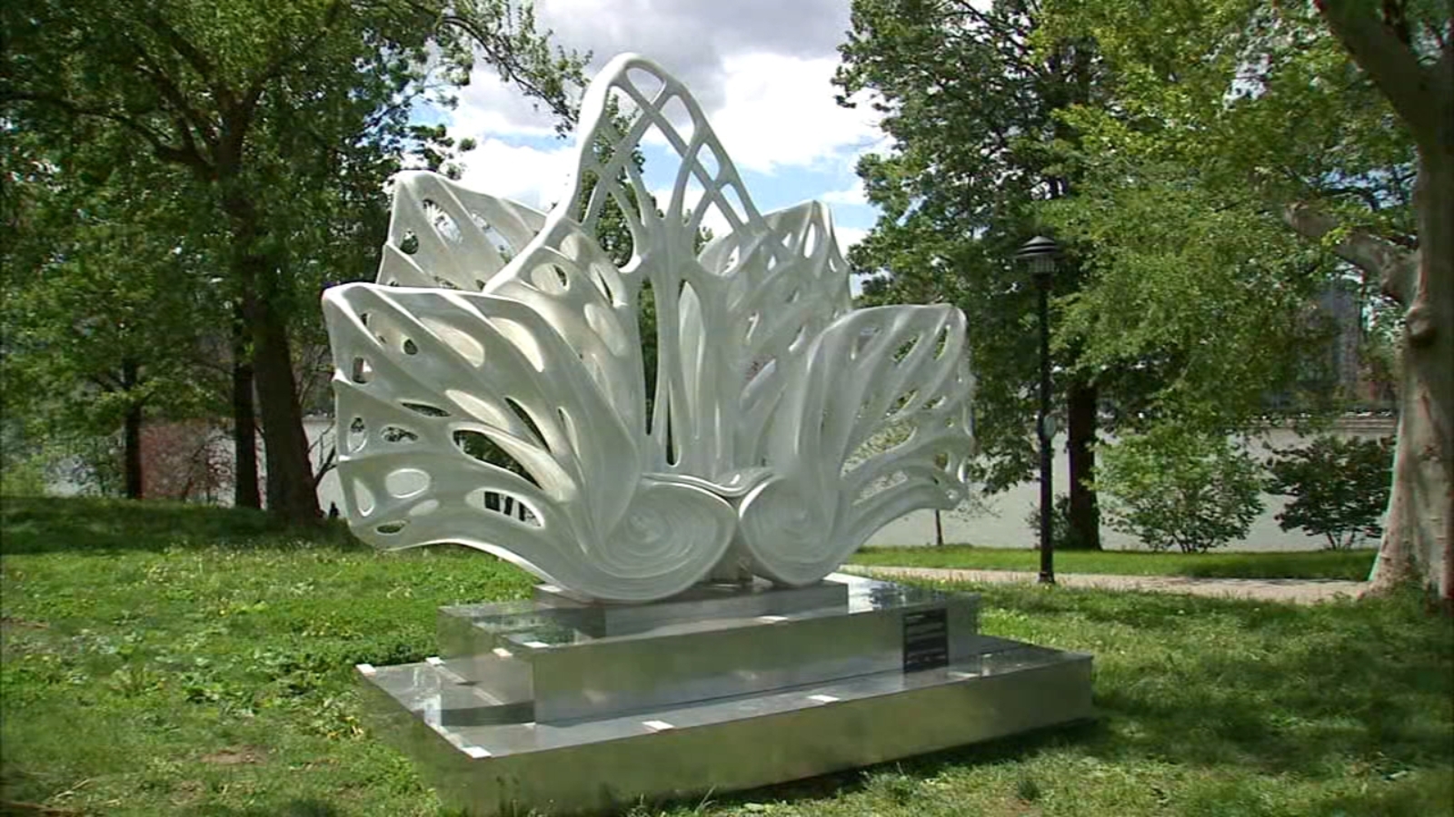 'Empower Flower' art installation unveiled on Randall's Island - ABC7 ...