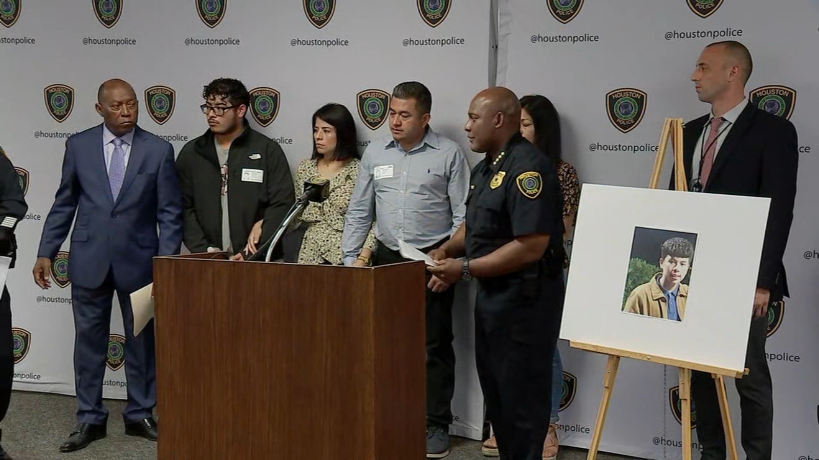 Axel Turcios murder: $25,000 reward offered to find Houston teen's ...