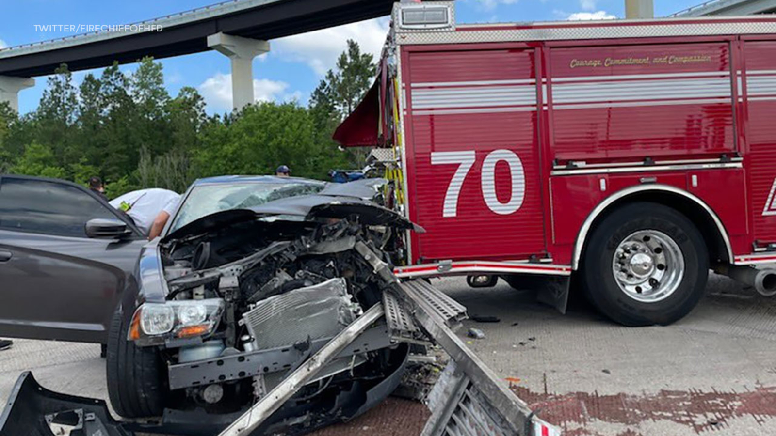 Houston Fire engine involved in wreck near northbound I-45 Gulf Freeway ...