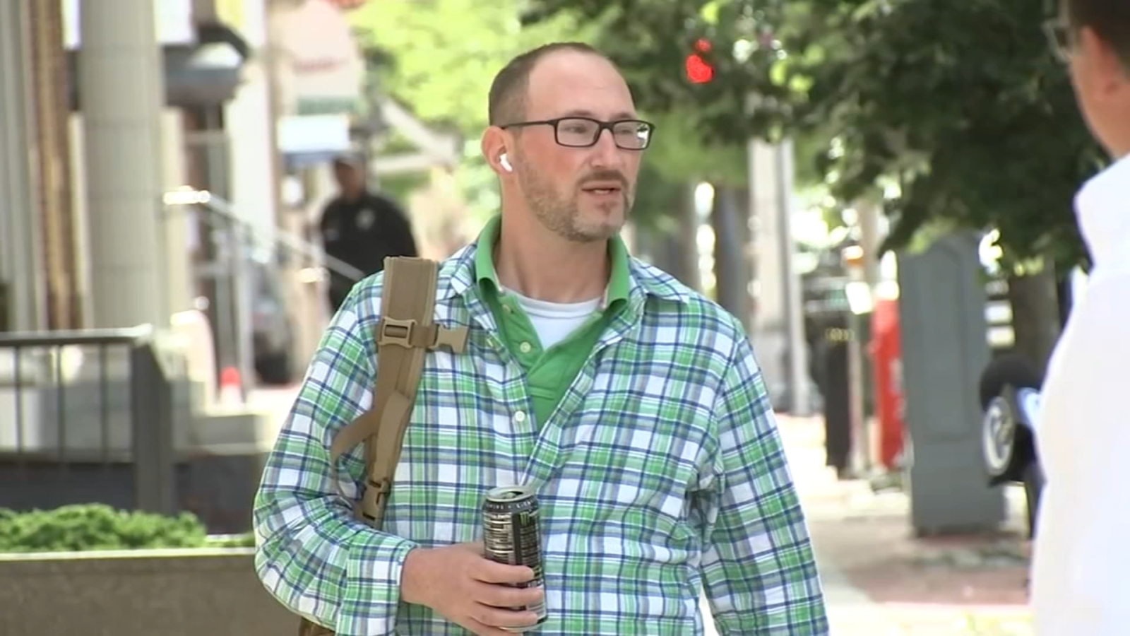 GoFundMe Scandal: Johnny Bobbitt, homeless vet in GoFundMe scandal ...