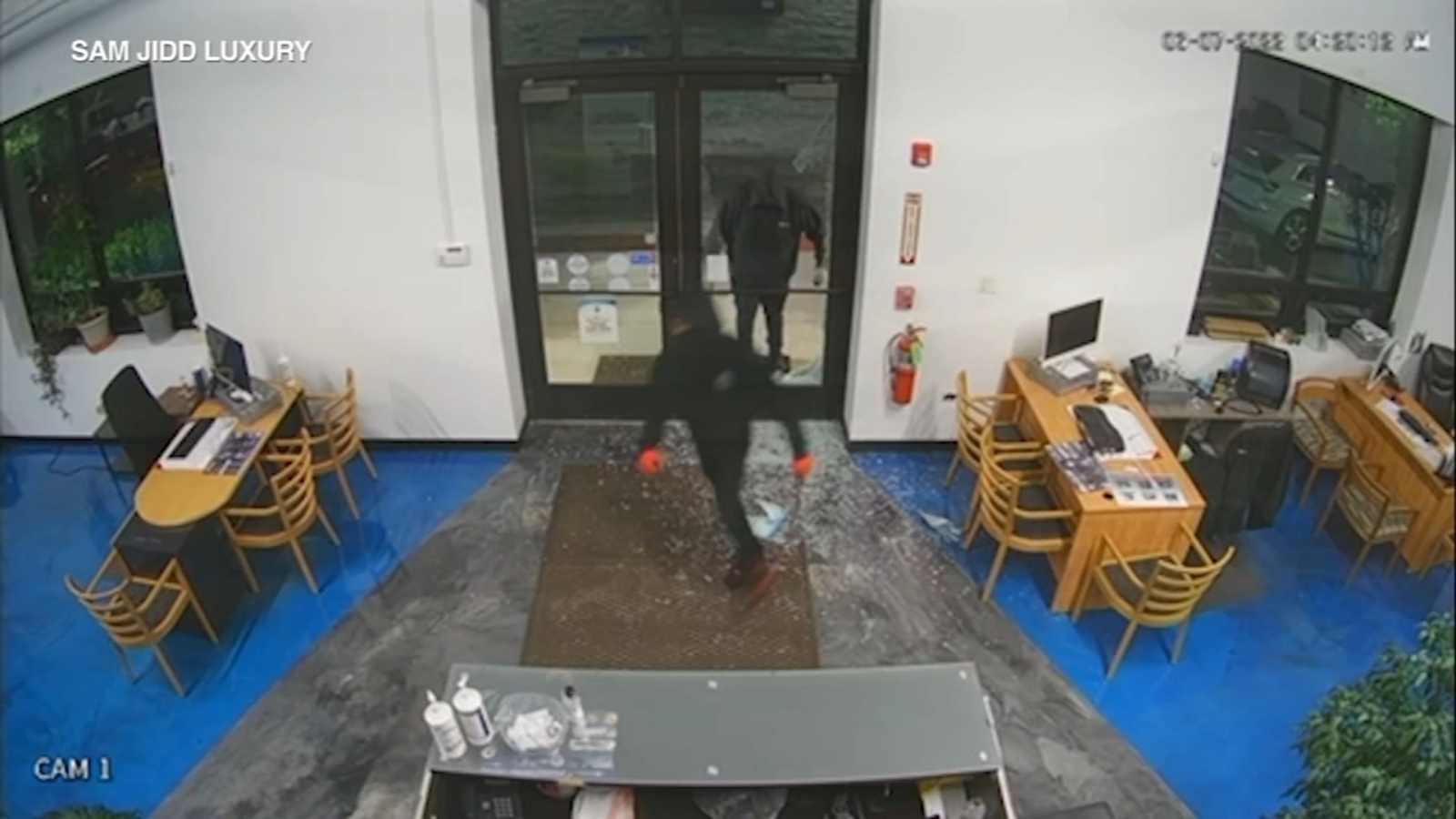 Des Plaines break-in at Sam Jidd Luxury car dealership on Mt. Prospect ...