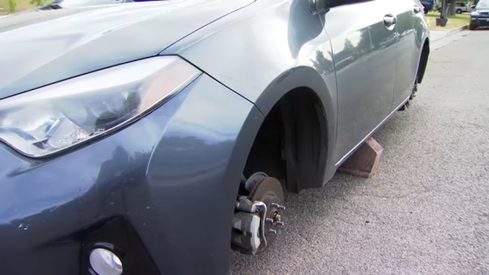 Thieves target tires from specific vehicle models in Madera - ABC30 Fresno