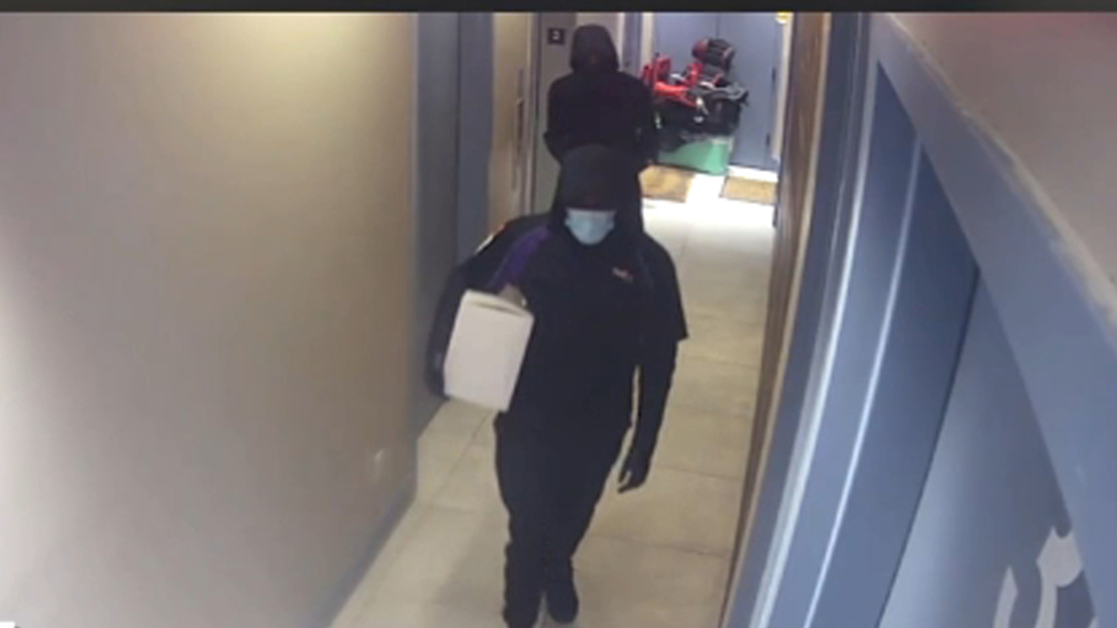 FedEx imposters allegedly force way into Bronx apartment, shoot man in ...