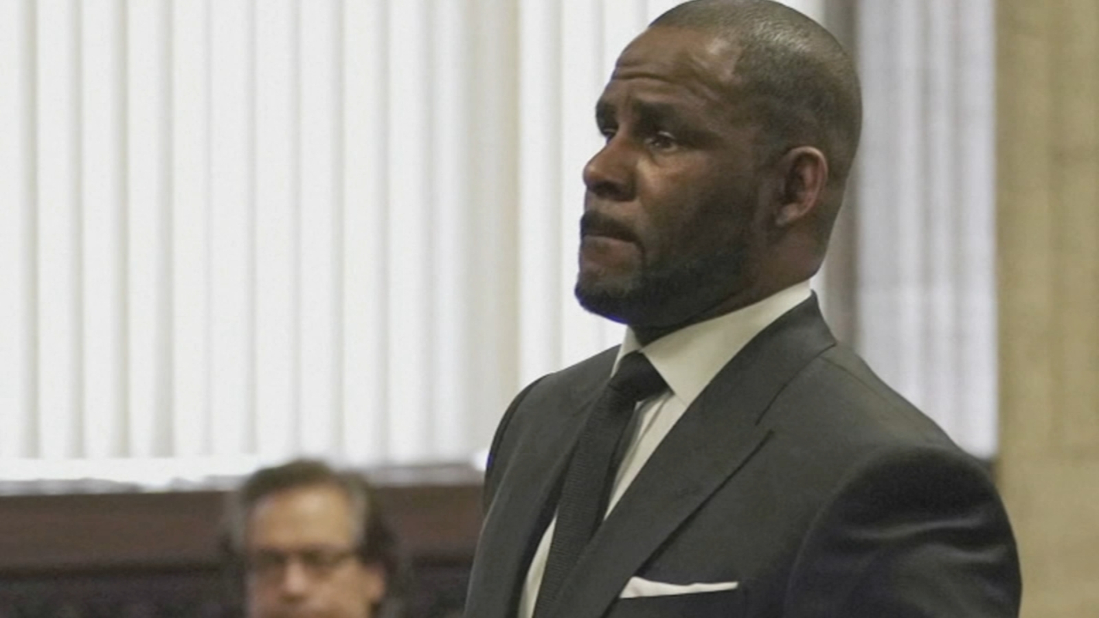 'I won't listen to his music:' Local fans on R. Kelly's 30 year prison ...