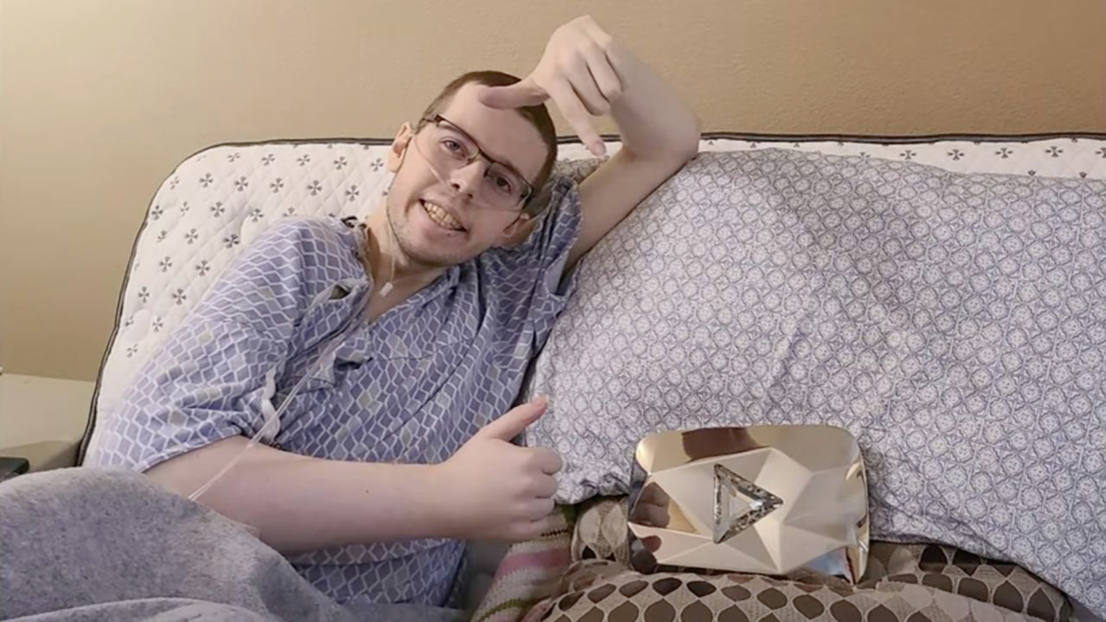 Technoblade, Minecraft YouTuber watched by millions, dies at 23 after ...