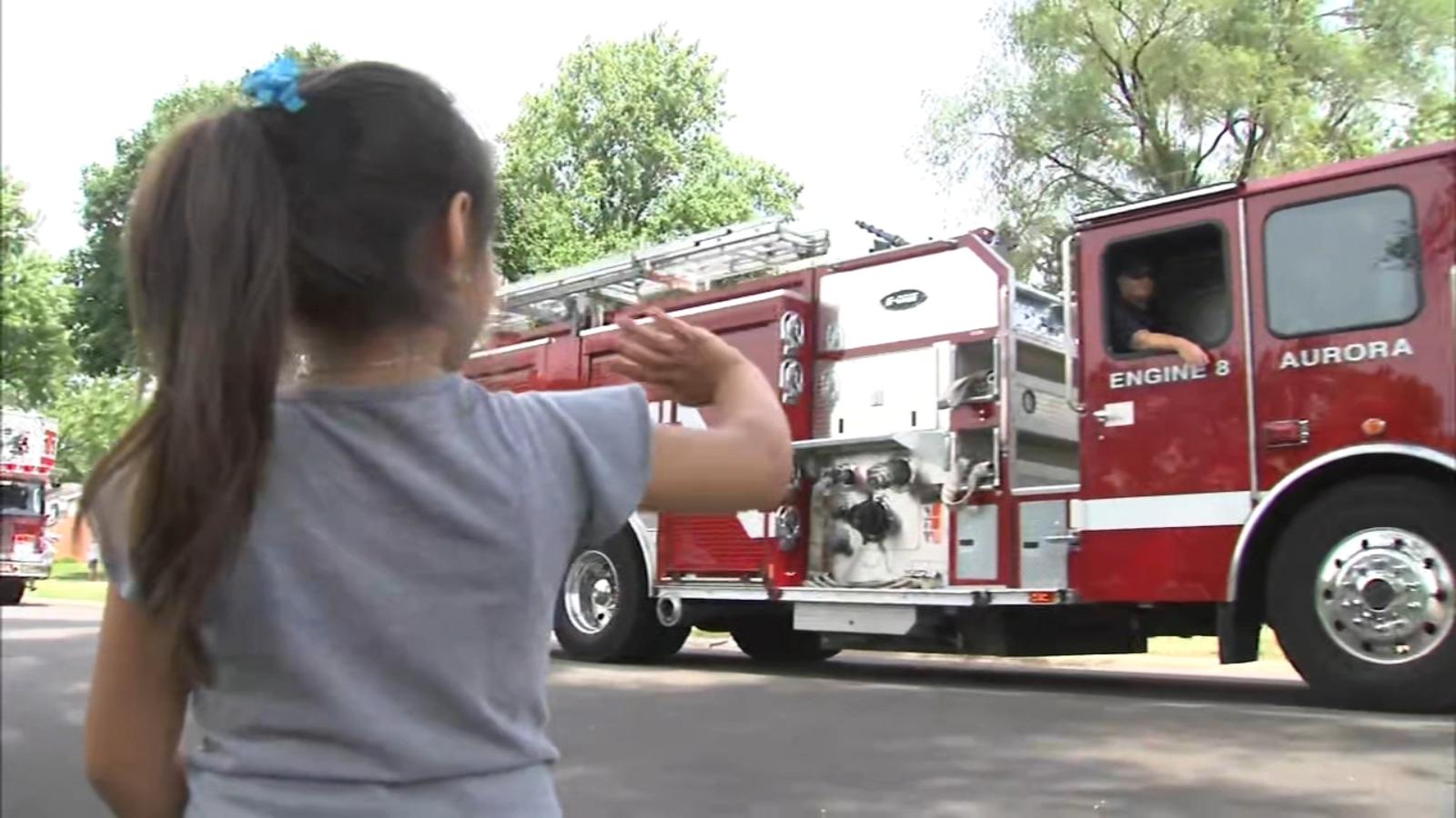 Aurora, Illinois celebrates 4th of July with annual parade - ABC7 Chicago