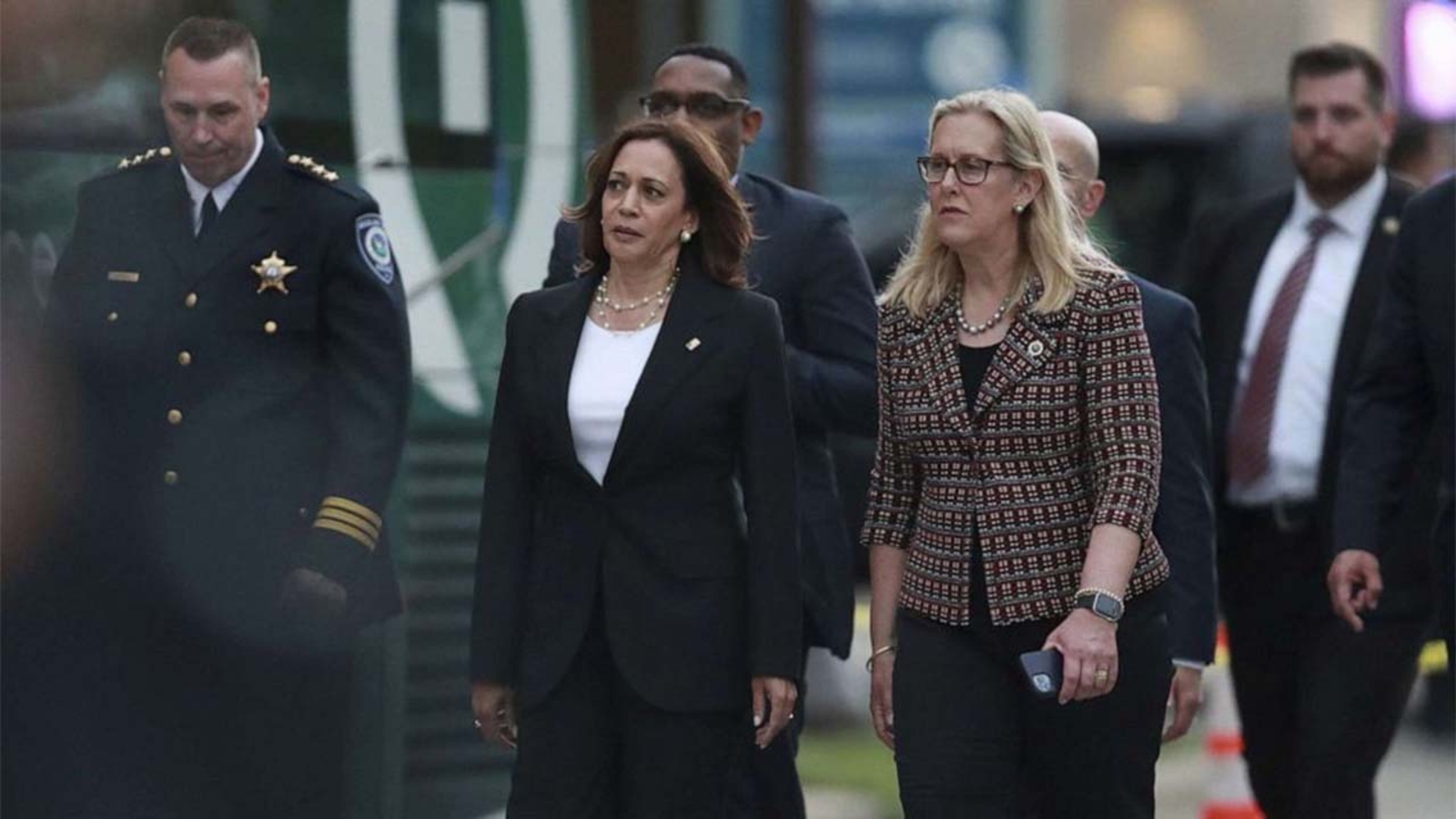 Highland Park mayor was Cub Scout leader to alleged gunman, knew him ...