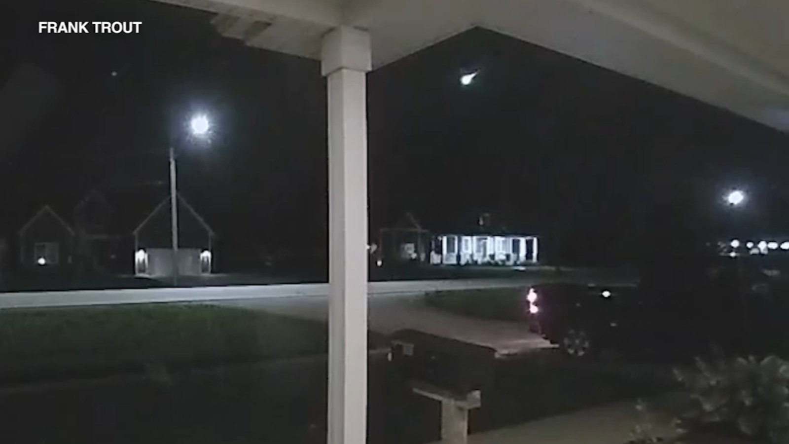 Meteor lighting up sky over Chicago area captured on video by Coal City ...
