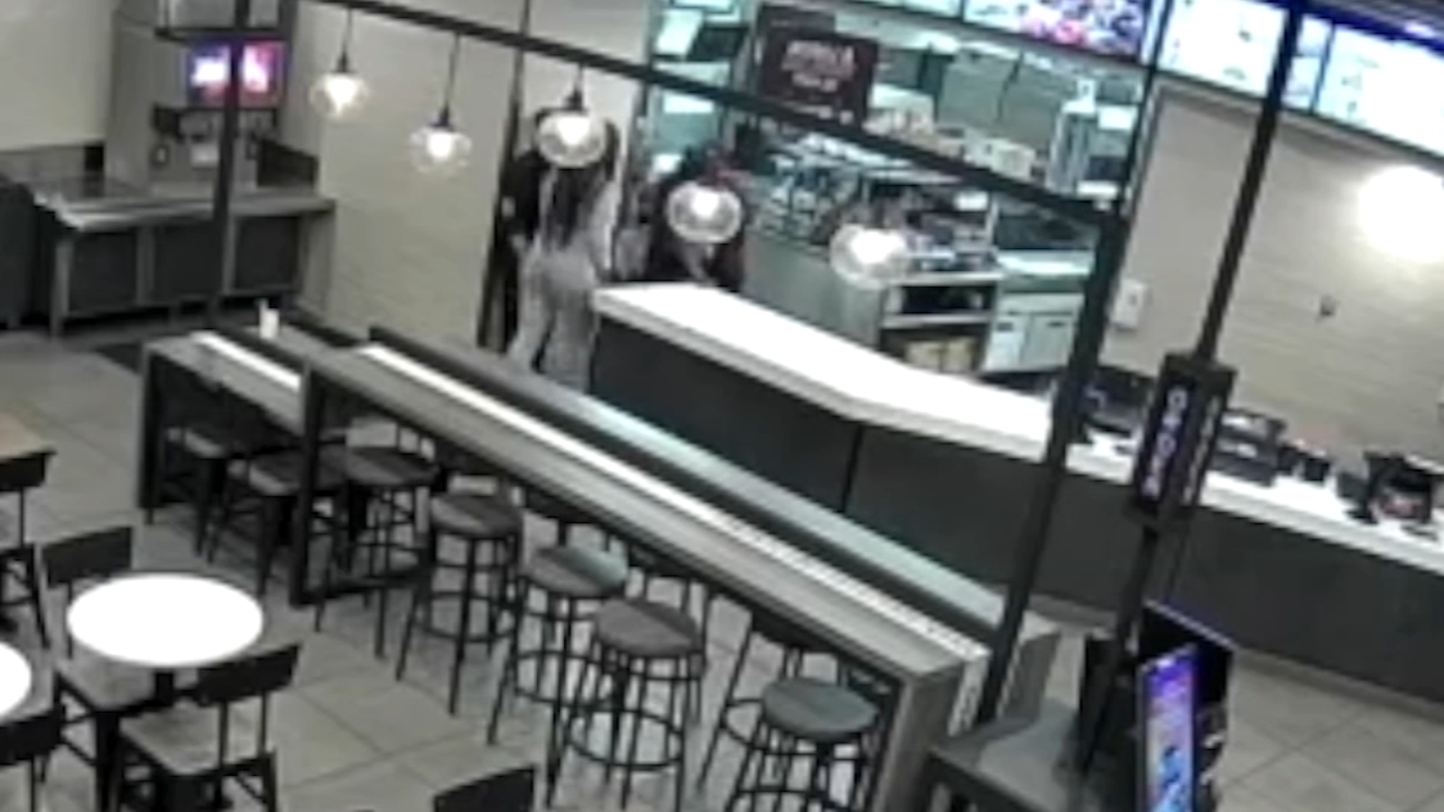 Woman, daughter suing Taco Bell after having boiling water thrown on ...