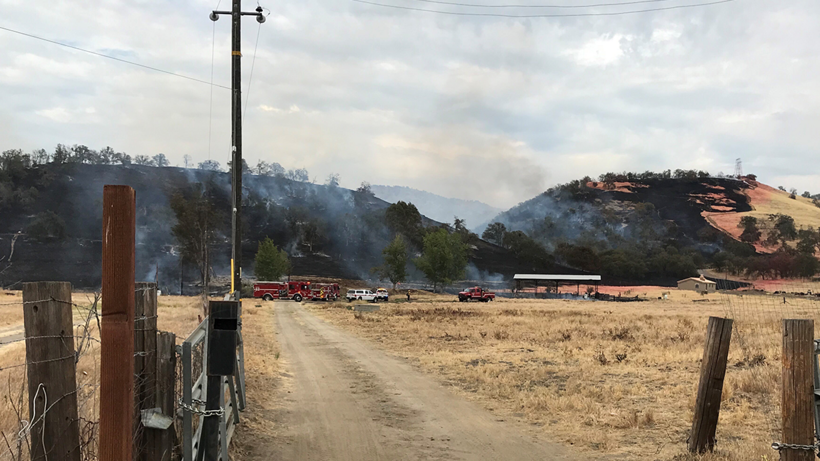 2 injured in wildfire in Fresno County, officials say - ABC30 Fresno