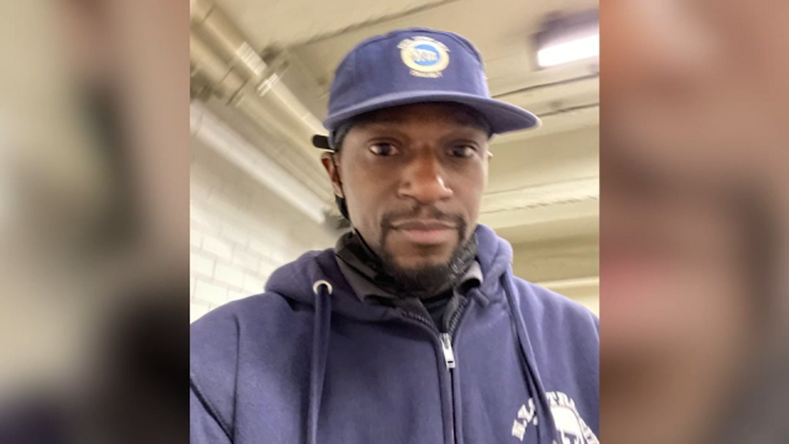 Nyc Crime Subway Worker Brutally Attacked While Helping Two