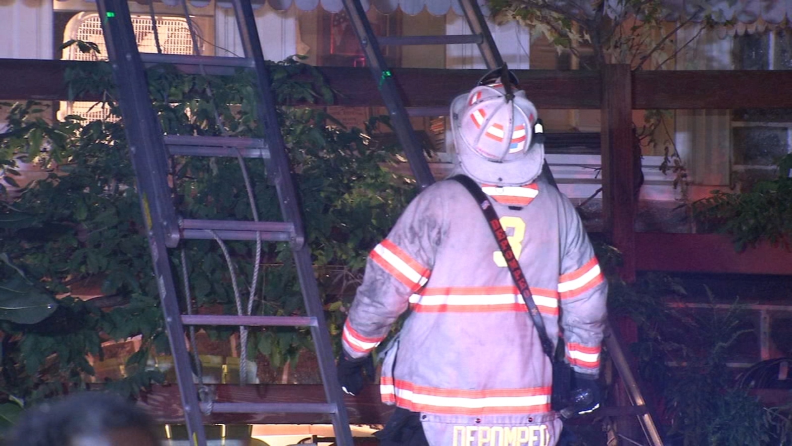 Delco Fire: Crews battle house fire in Yeadon, Pennsylvania - 6abc ...