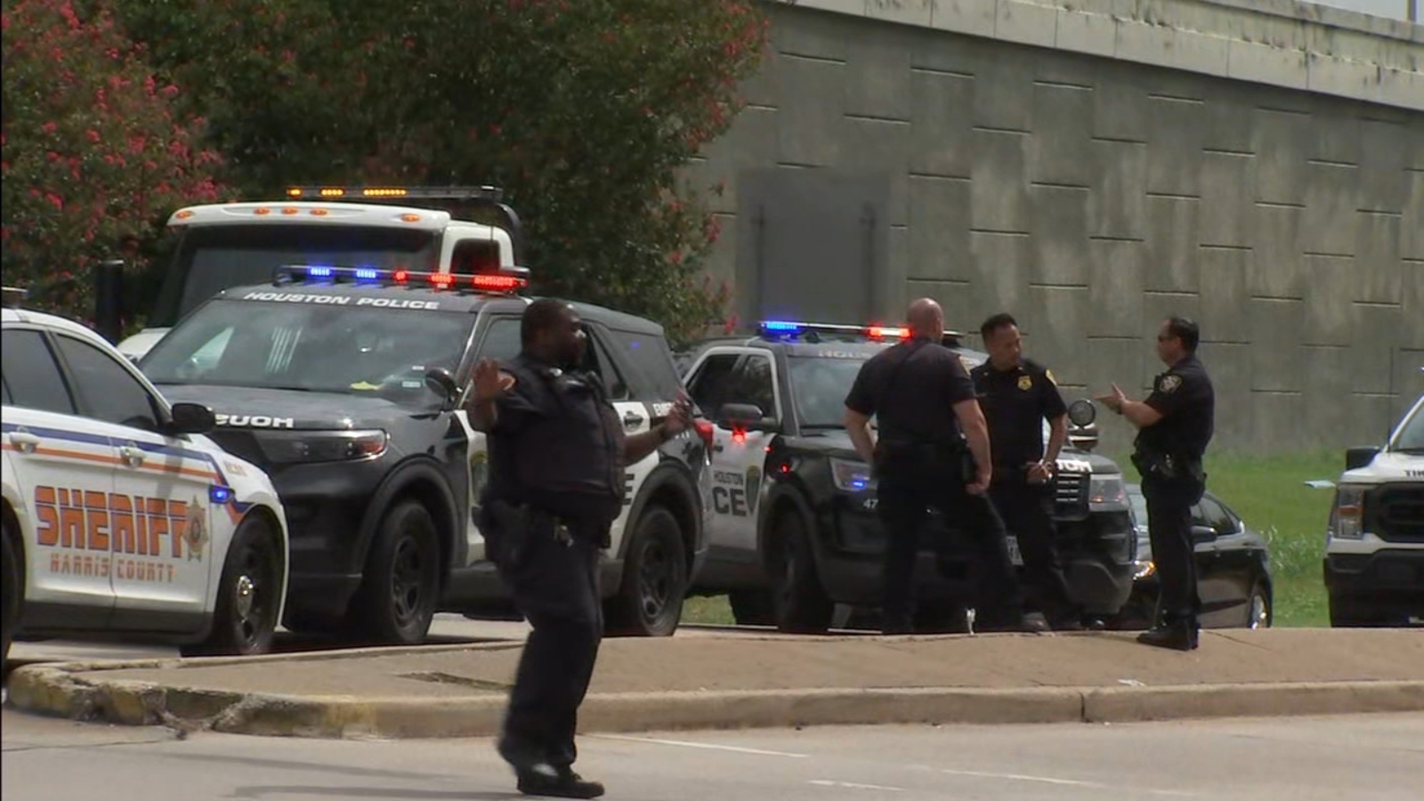 Man and woman dead in apparent murder-suicide on Alief Clodine Road ...