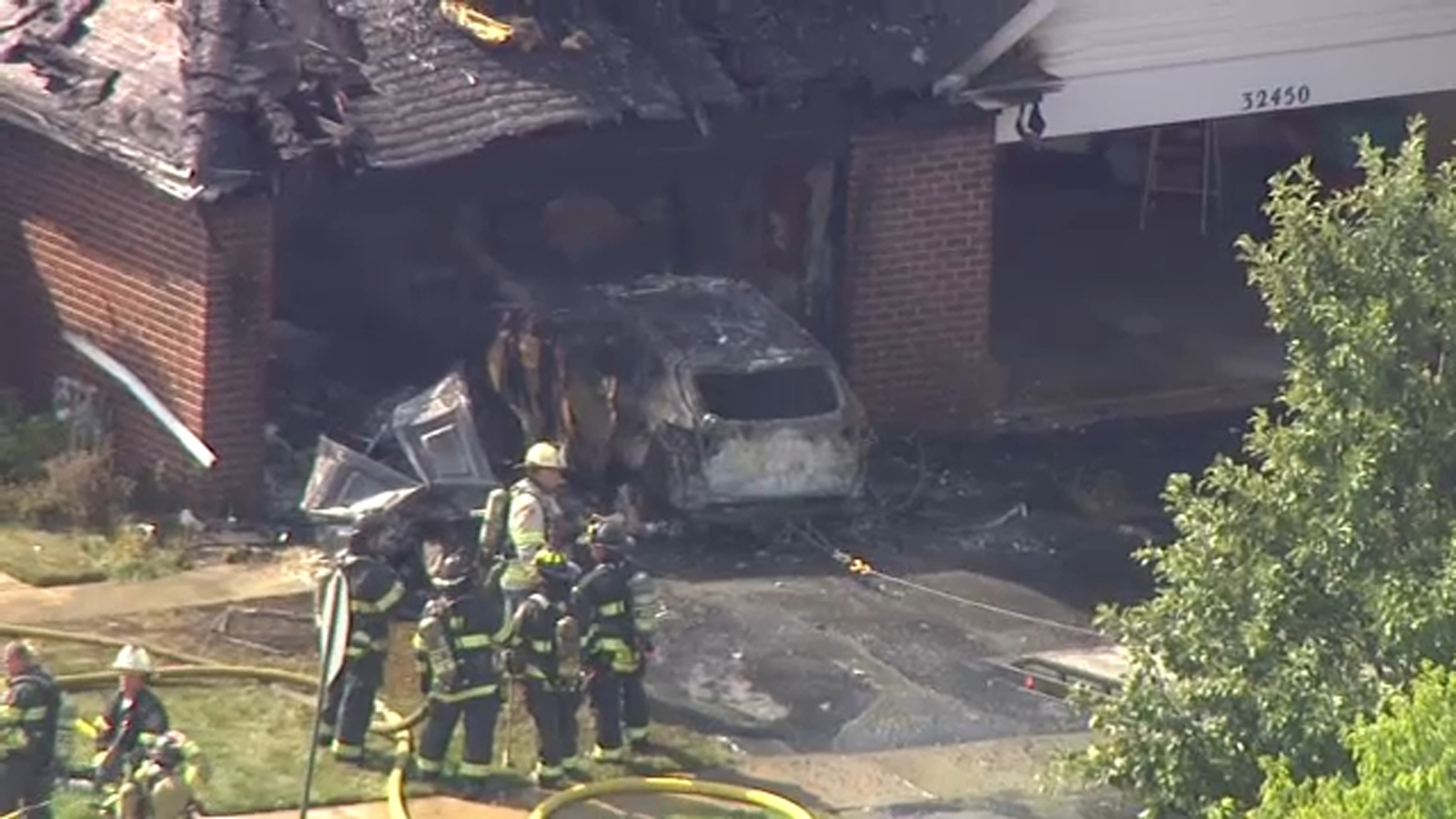 Lakemoor, IL fire today may have started in garage of townhome on N ...