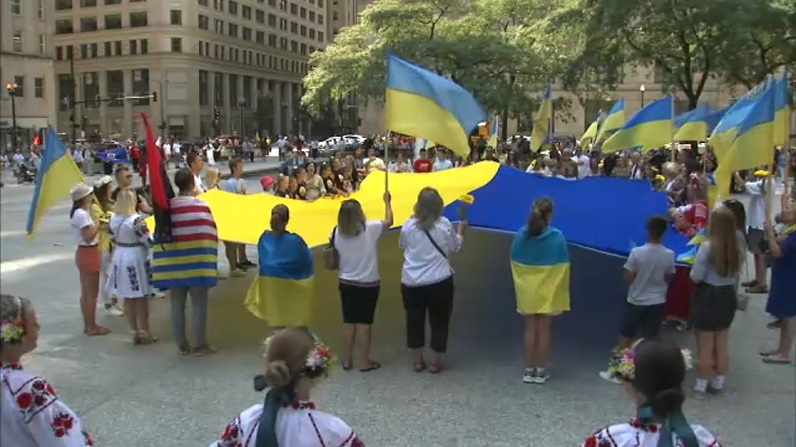 Chicago Ukrainians honor Ukraine Independence Day as war with Russia ...
