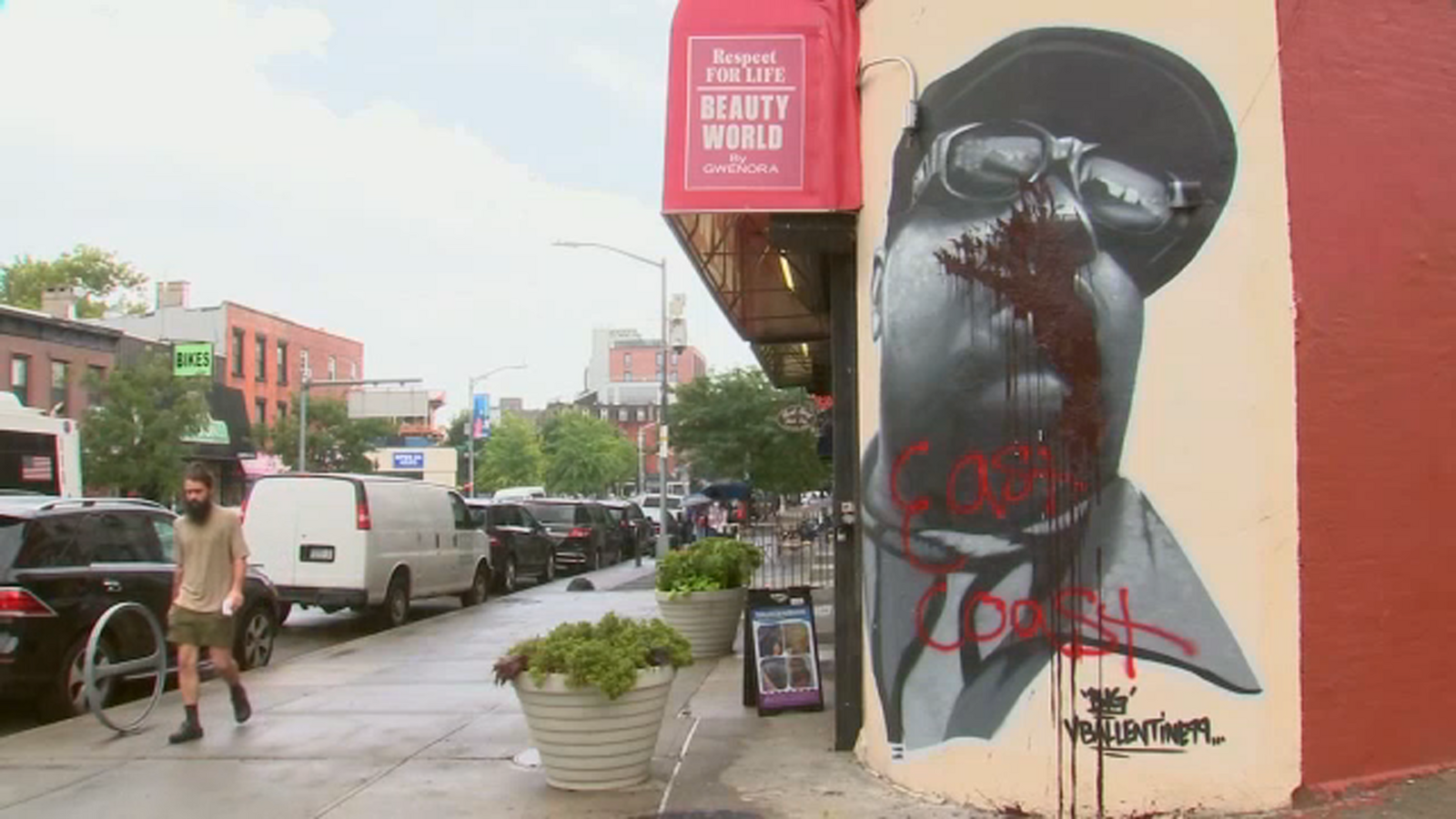 Red paint thrown on Notorious BIG mural in Brooklyn - ABC7 New York