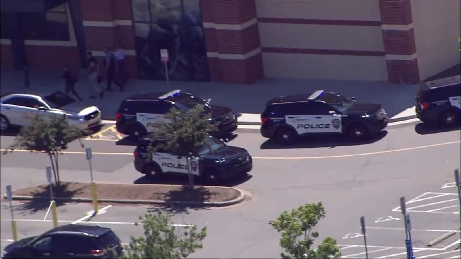 Concord Mills closed after shooting at the mall involving a police ...