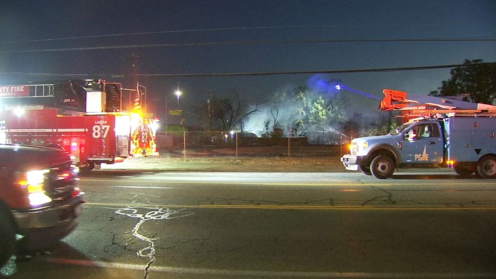 Abandoned home destroyed by fire in southwest Fresno, officials say - ABC30 Fresno