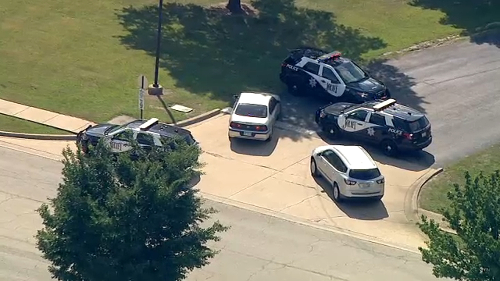 Joliet police investigating bomb threat at Timber Ridge Middle School ...