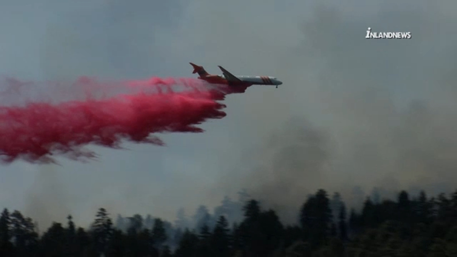 Big Bear fire: Evacuations expand as Radford brush fire spreads to ...
