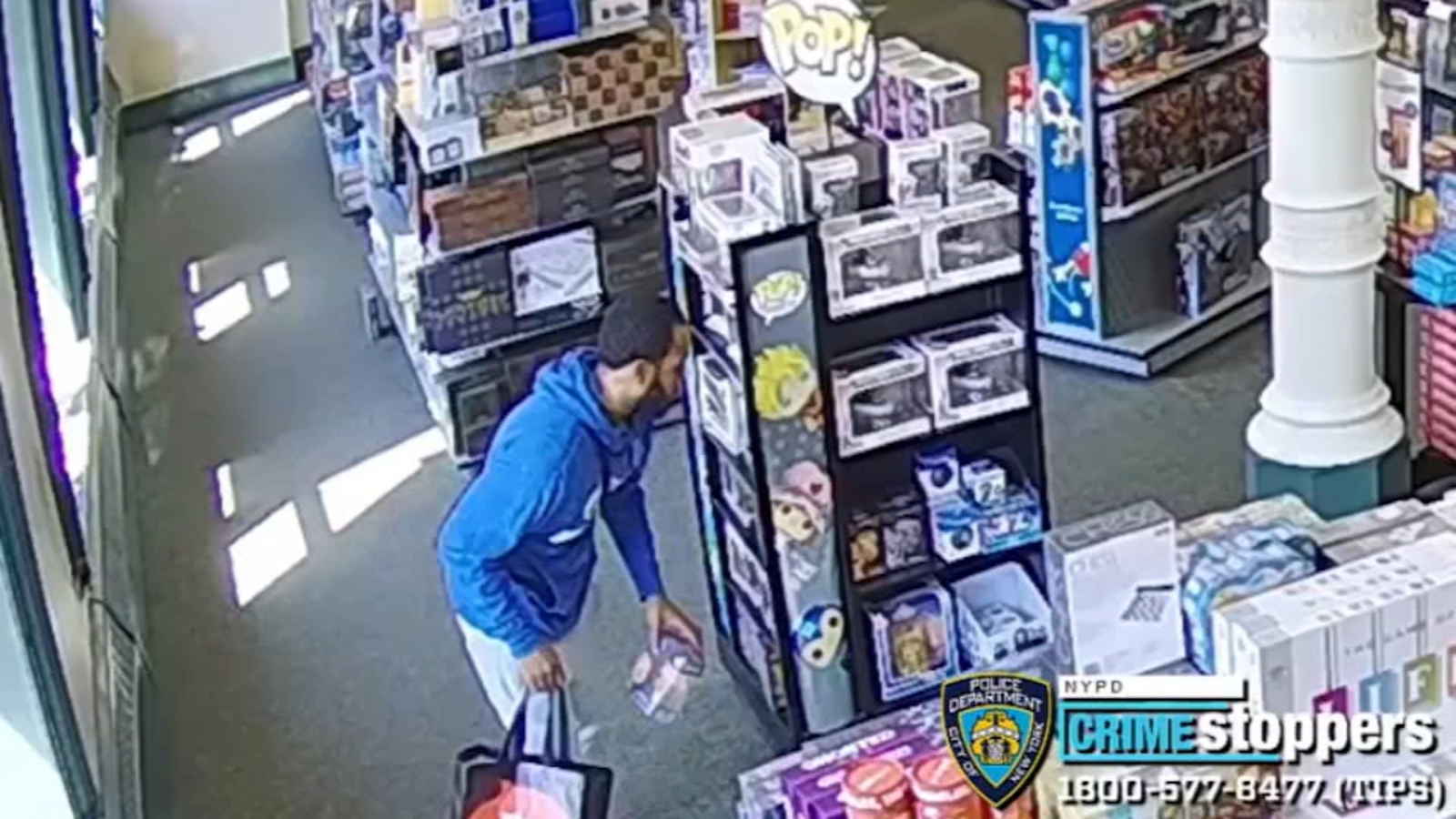 Man shoves 77-year-old woman to ground while robbing Union Square ...