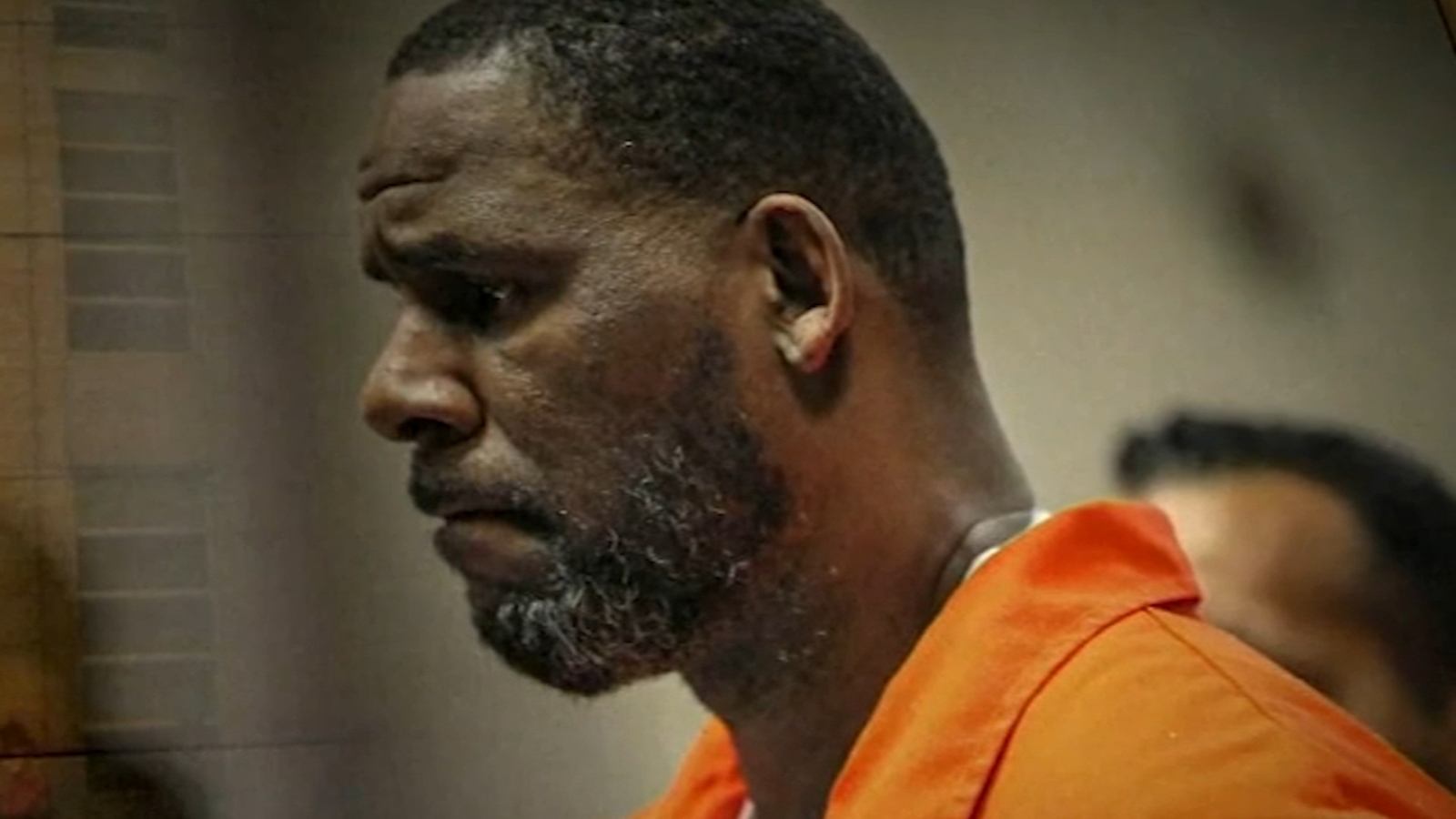 R Kelly news: Closing arguments begin in R&B singer's Chicago federal ...