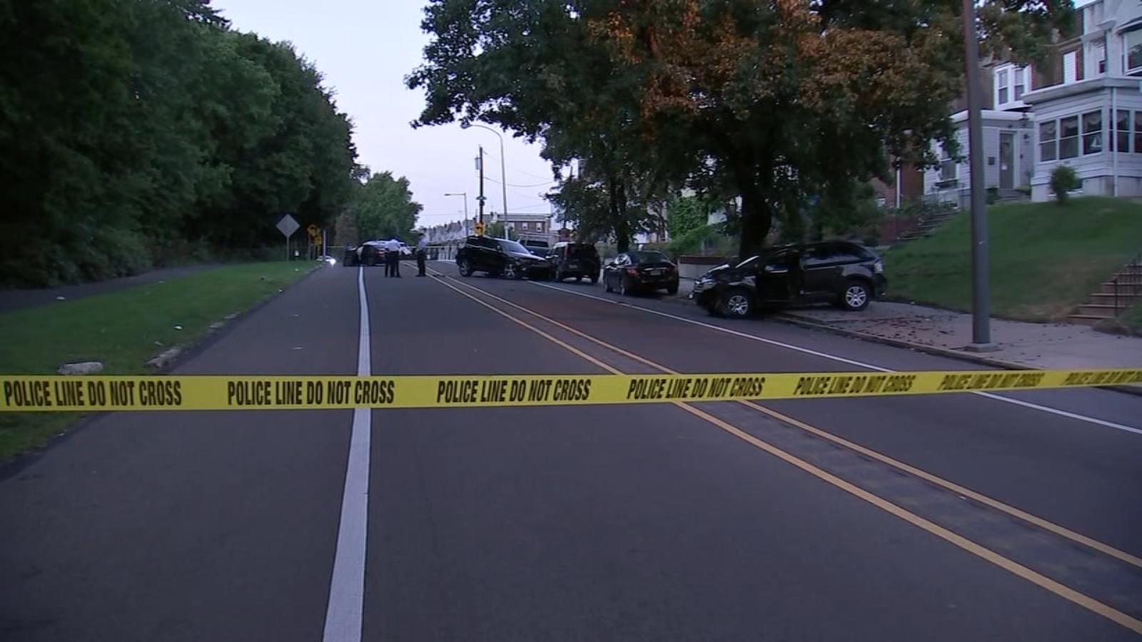 Philadelphia kidnapping: Man abducted by 3 armed men, shot before car ...