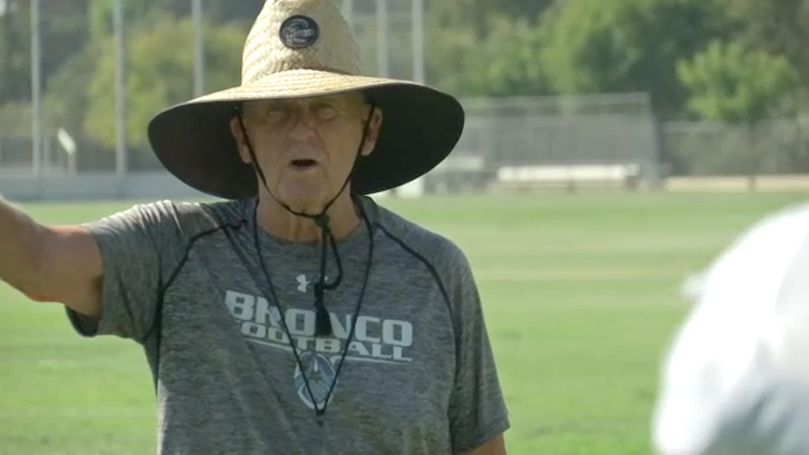 Good Sports: Tim Simons still coaching Valley football at 80 years old ...