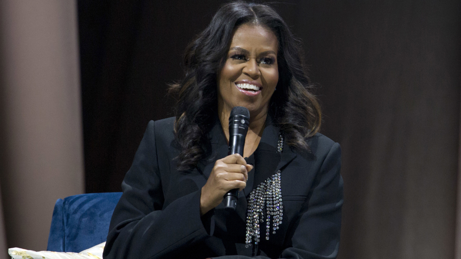 Michelle Obama's 'The Light We Carry' book tour headed to Philadelphia ...